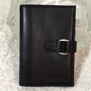 Kenneth Cole | Bags | Kenneth Cole Ny Black Leather Passport Wallet ...